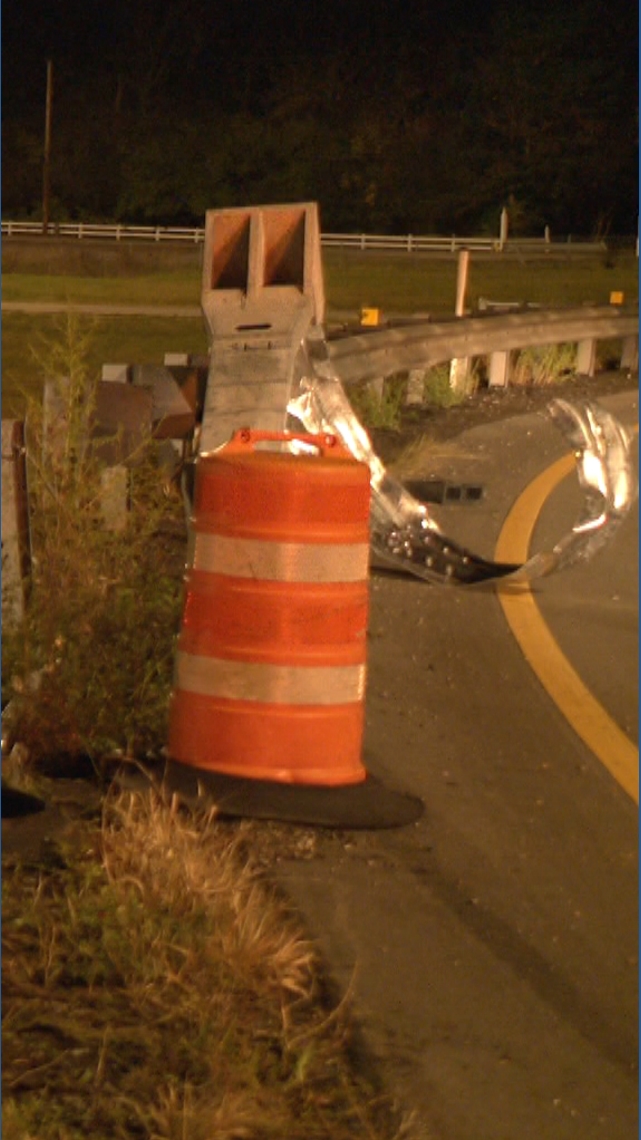 Woman hospitalized after overnight crash in Maumee | wtol.com