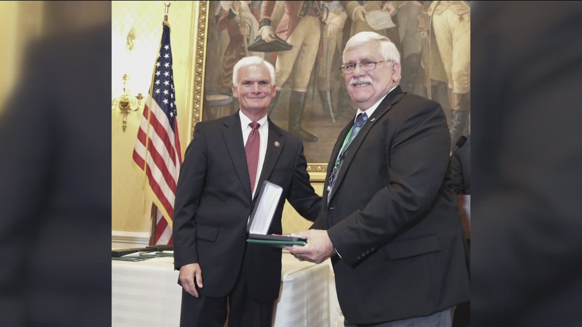 Wauseon veteran receives Bronze Star decades after Vietnam War | wtol.com