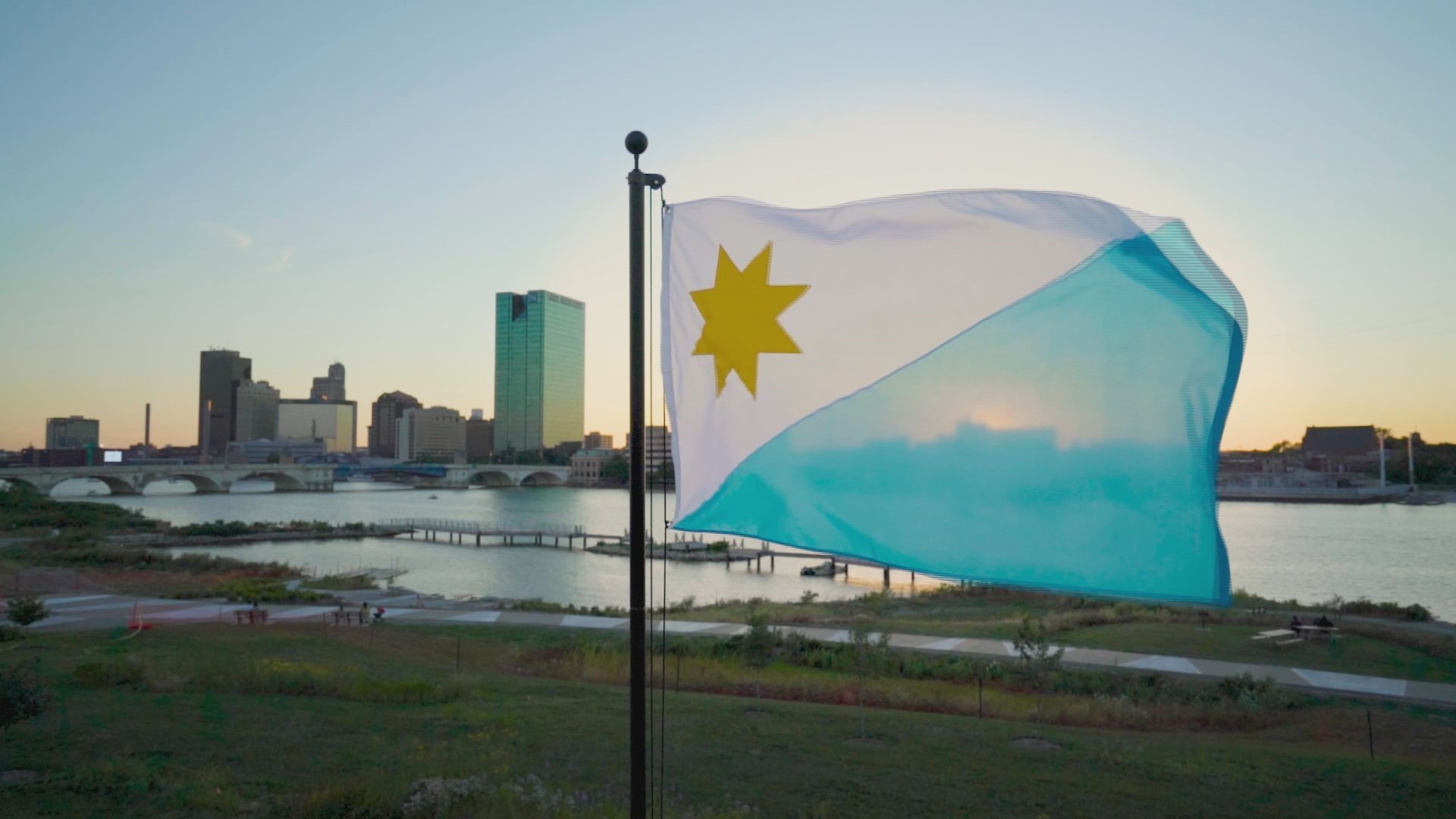 What is the history of Toledo's city flag? | wtol.com
