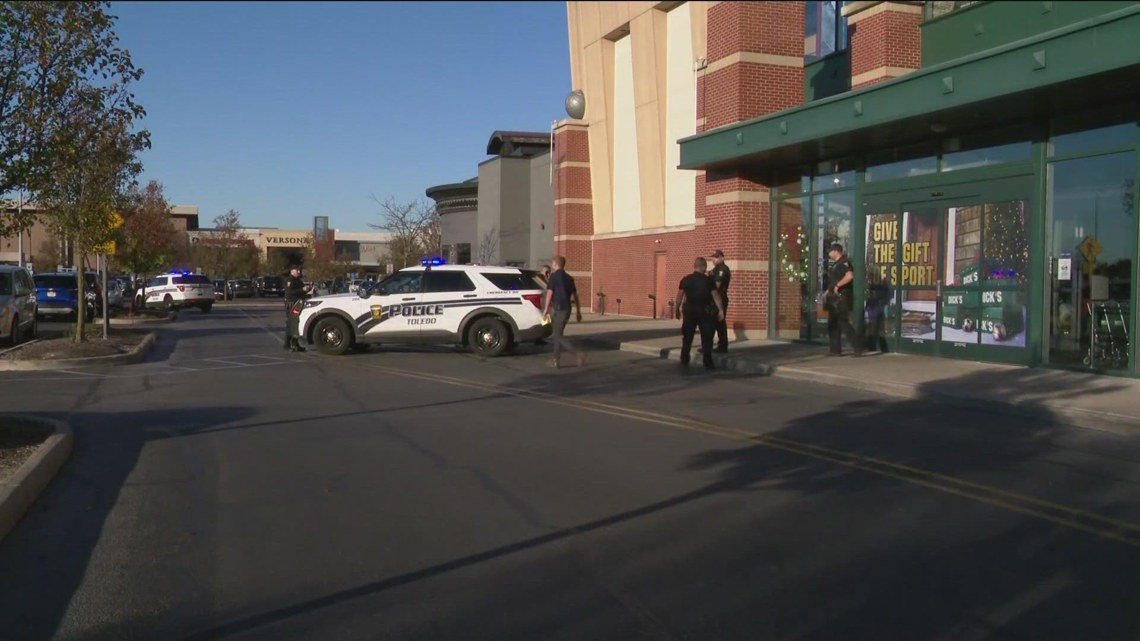 Shoppers react to Franklin Park Mall lockdown, shooting incident | wtol.com