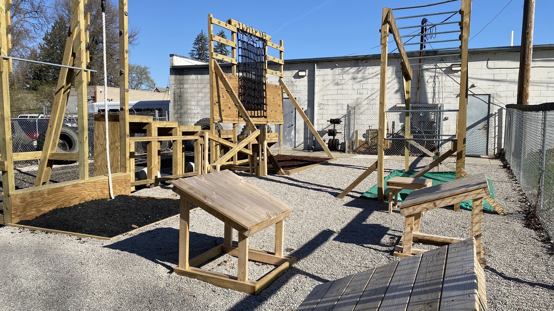 New gym with strongman and powerlifting training | Toledo news | wtol.com