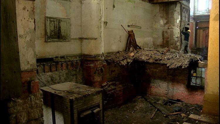 Downtown Toledo's Pythian Castle is seeing new life | wtol.com