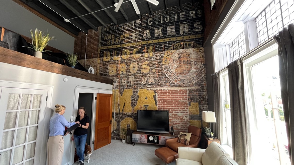 Downtown Tiffin renovation uncovers century-old mural | wtol.com