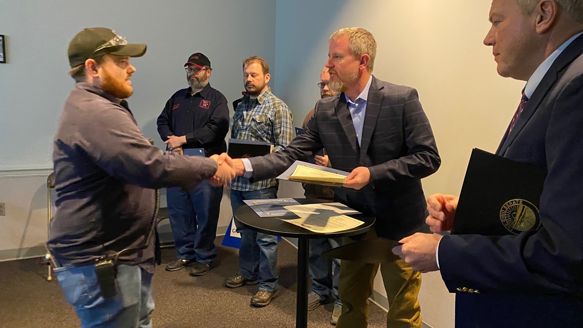 Ohio apprenticeship program awards first certificates | wtol.com