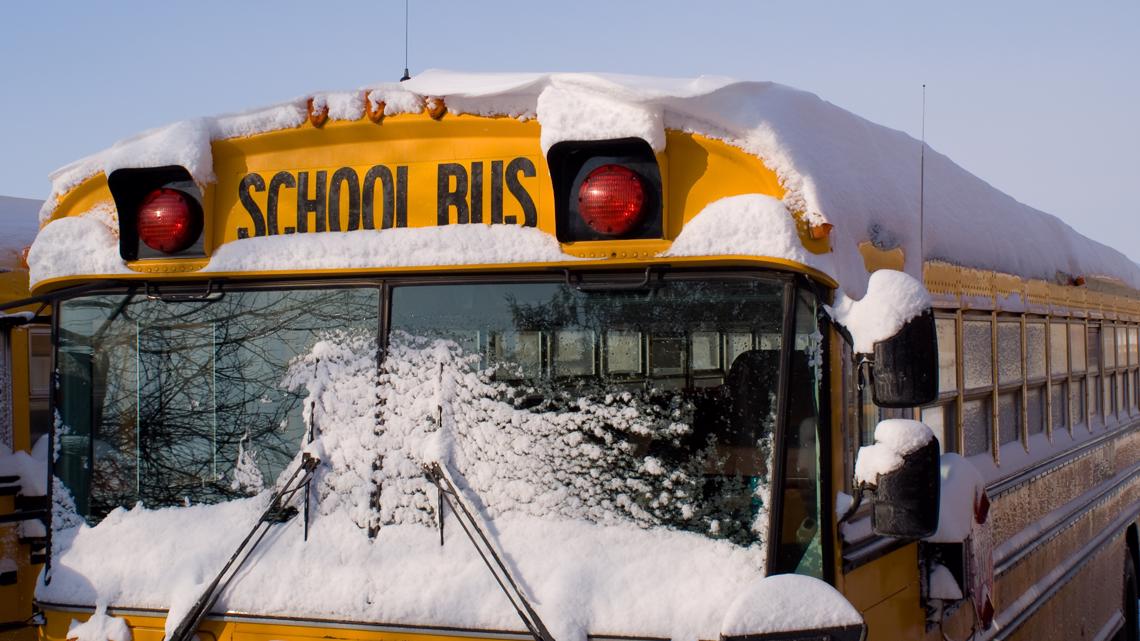 How do school districts make decisions on snow days? | wtol.com