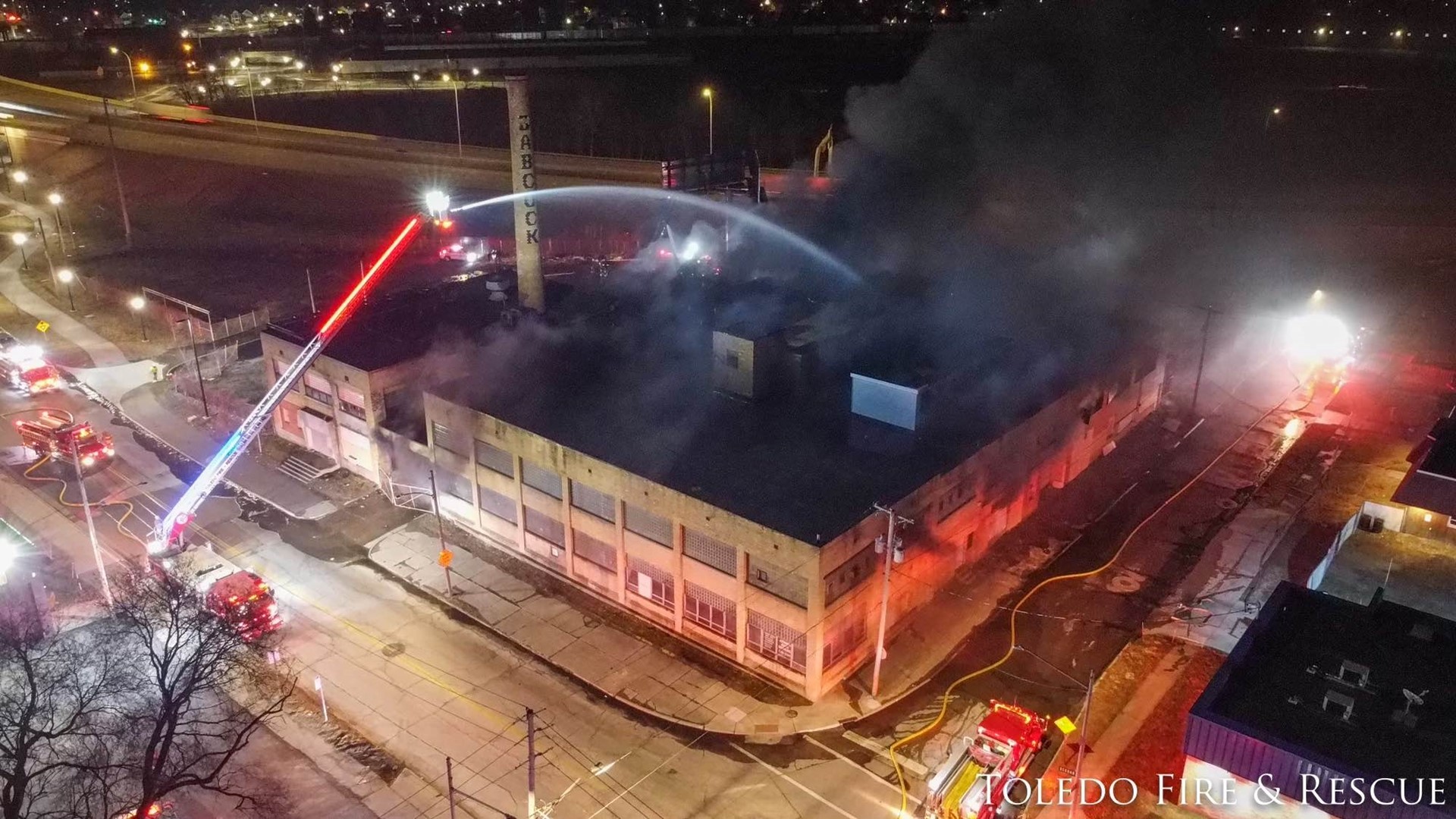 Crews responding to large factory fire in West Toledo | wtol.com