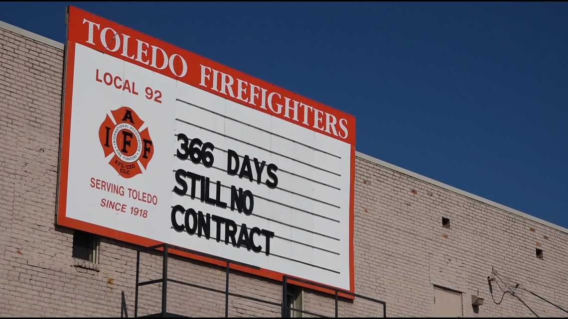 Toledo firefighters still without contract after more than a year ...