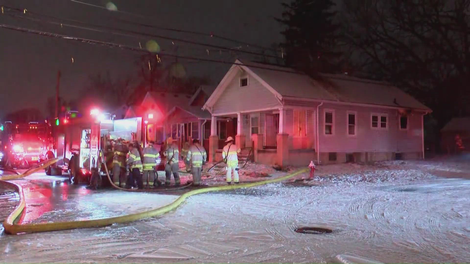 Toledo Fire battles flames at vacant house in west Toledo | wtol.com