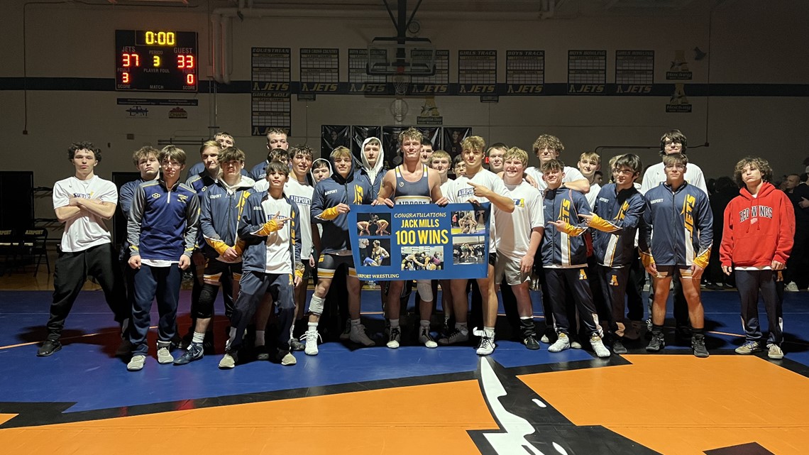 Monroe Co. wrestler Jack Mills notches 100th career win | wtol.com