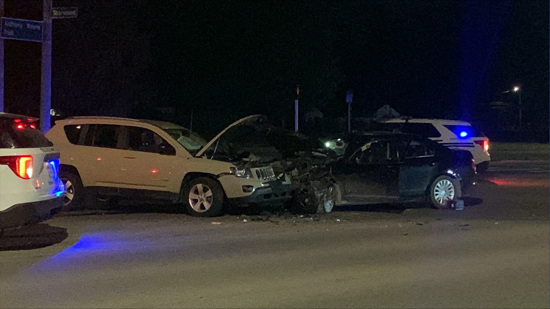 Police: Two people injured in crash on Anthony Wayne Trail | wtol.com