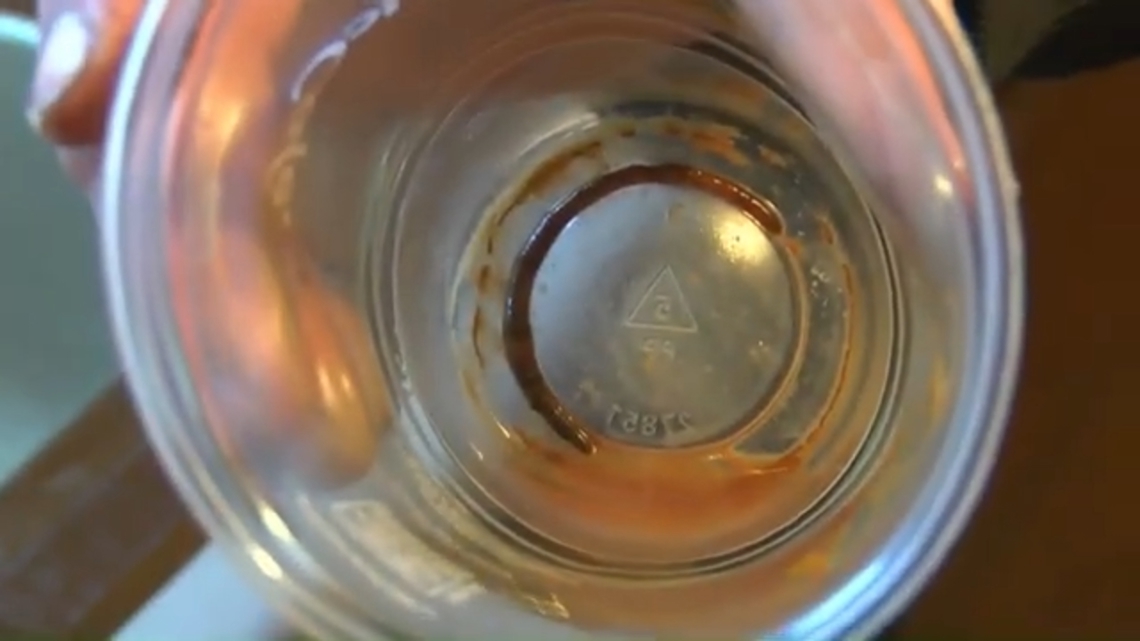 'It's disgusting': Woman claims to find living worm in McDonald's tea ...
