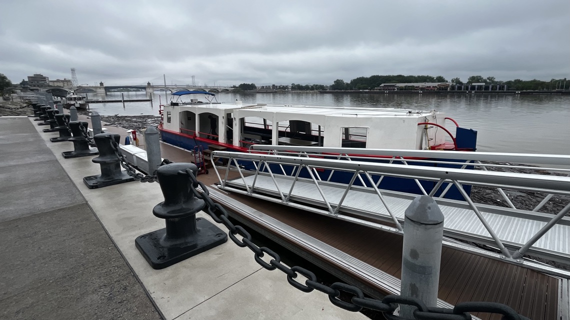 Popular cruise boat Sandpiper cut loose on Maumee River, investigation ...