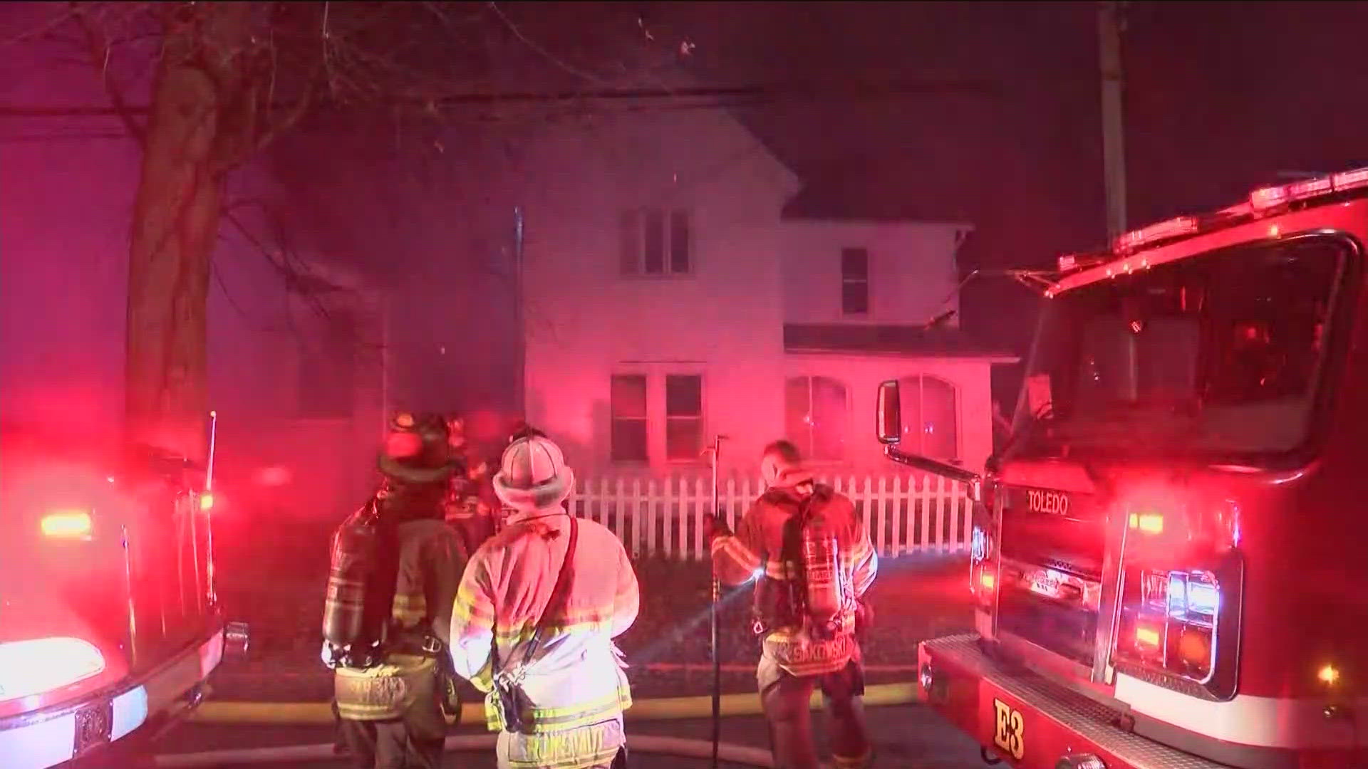 No injuries in north Toledo house fire Friday morning, TFRD says | wtol.com