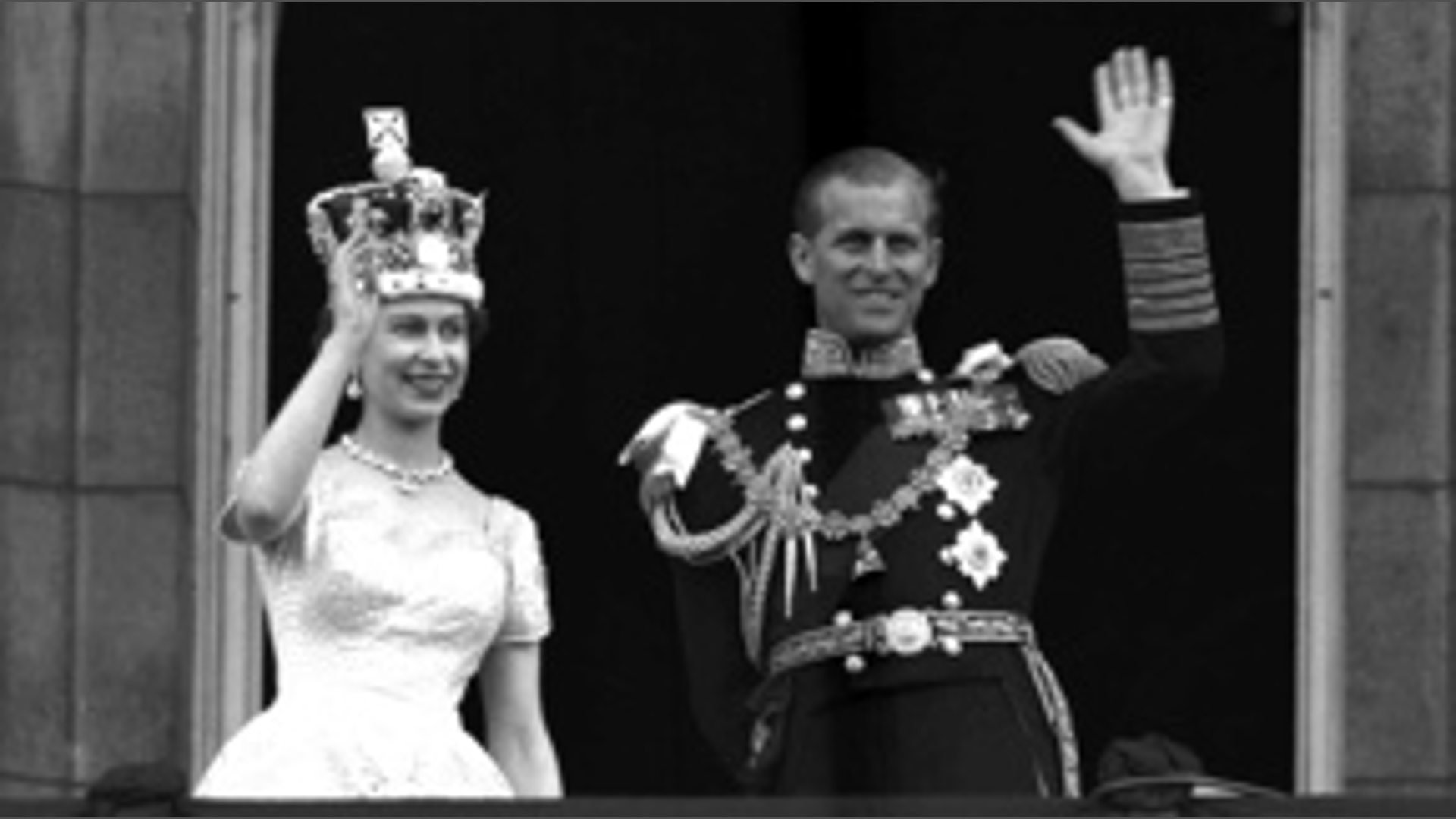 Big history 74 years ago: a young woman becomes Queen | wtol.com