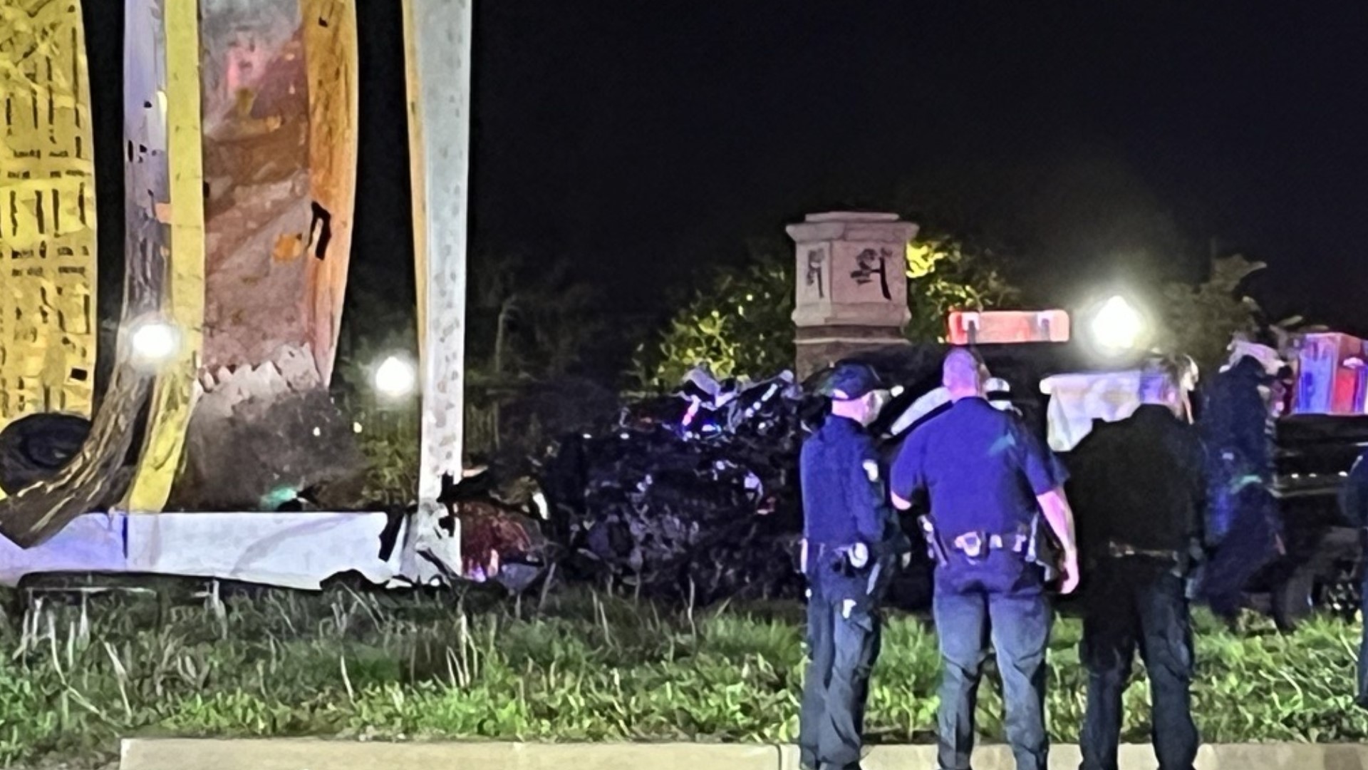 Police: Findlay man crashes into north Toledo art structure | wtol.com