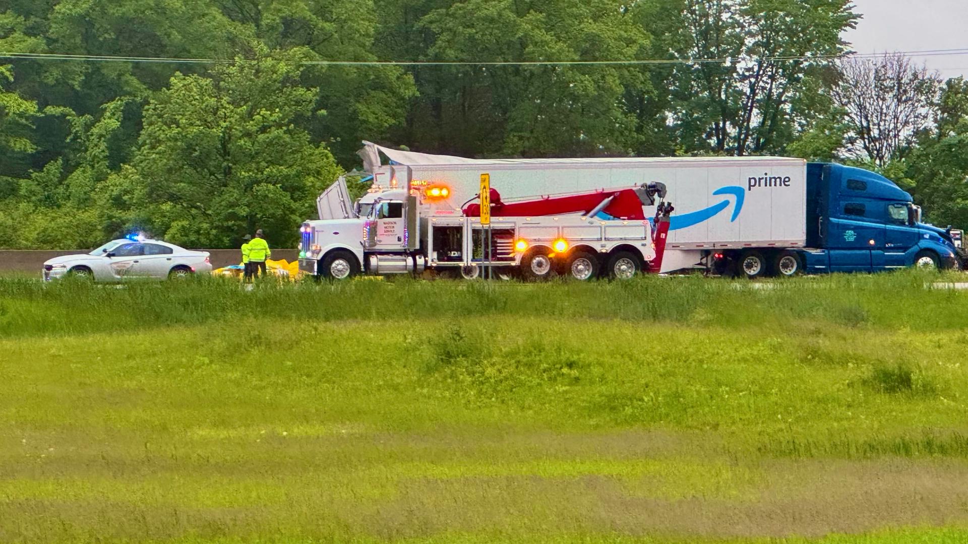 TRAFFIC ALERT | Two semis crash on Turnpike near Fremont | wtol.com