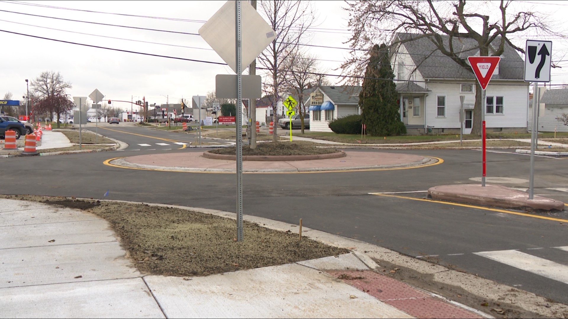 Maumee roundabout construction completed | wtol.com