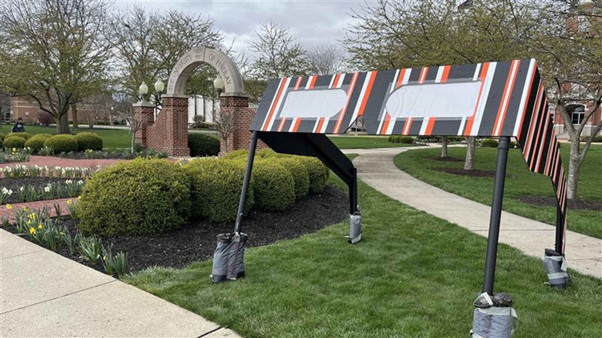 University Of Findlay Debuts Giant Total Solar Eclipse Glasses Wtol University Of Findlay Debuts Giant Total Solar Eclipse Glasses Wtol