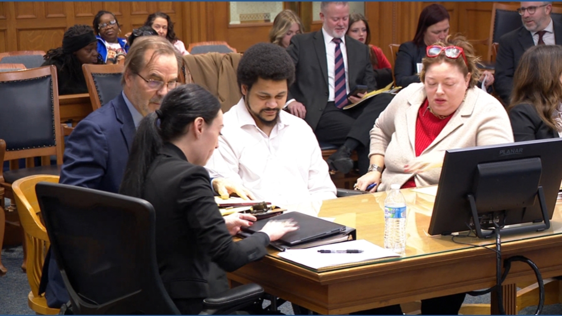 Judge takes evidence motions under advisement in Darnell Jones case ...