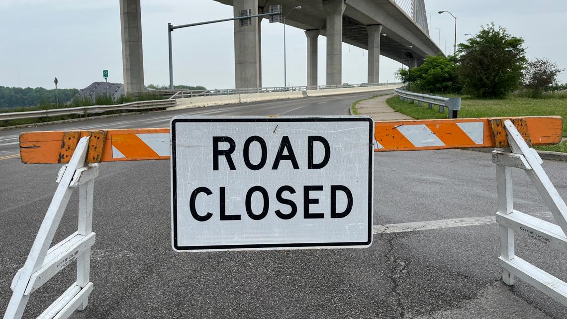 Craig Memorial Bridge closed 'indefinitely' after car damages gates ...