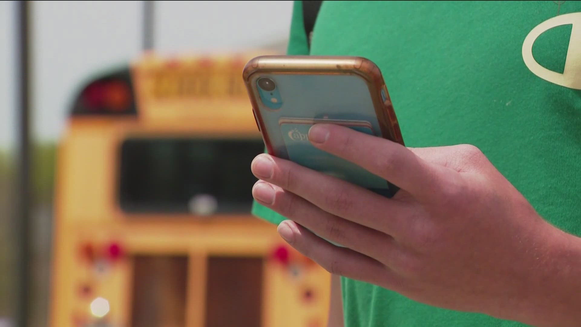 Parents, schools weigh in on proposed cell phone ban in Ohio public ...