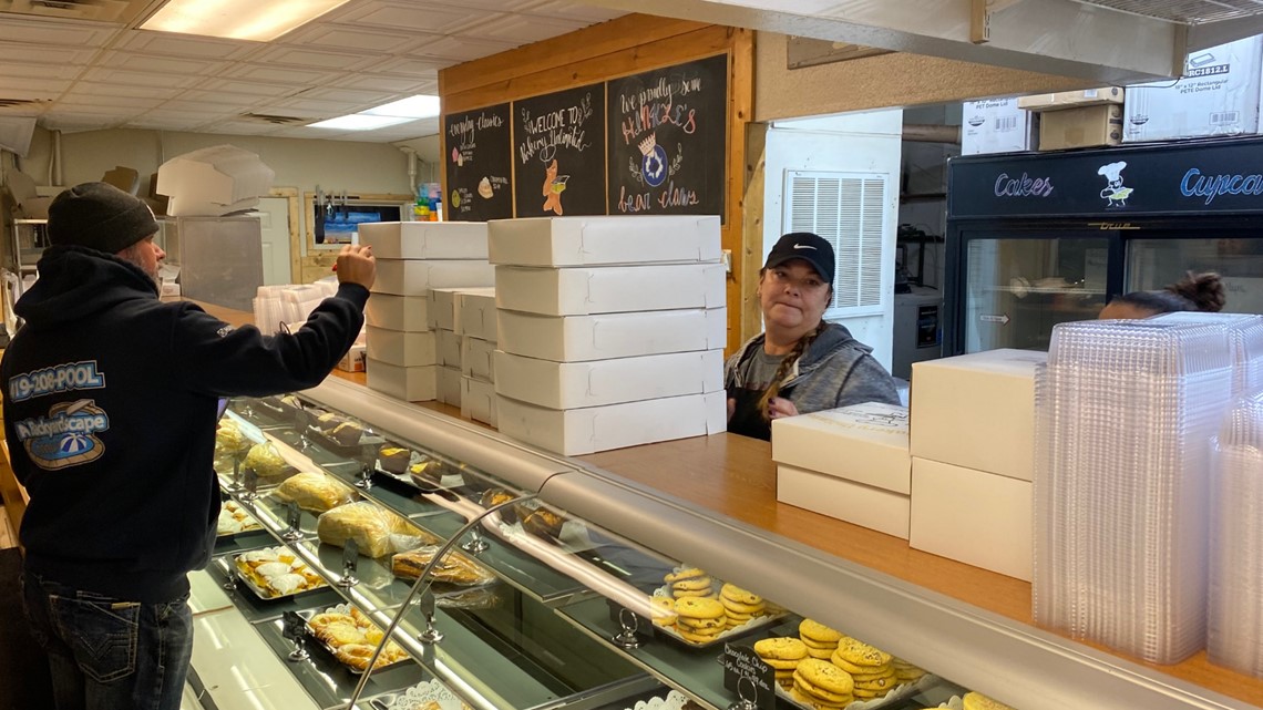 How community members are using donuts to appreciate firefighters ...