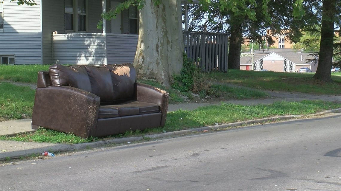 Bowling Green residents unhappy about dumped furniture, eyesores | wtol.com