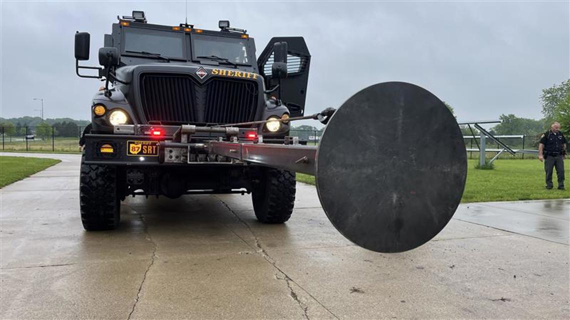 Students build battering ram for Wood County Sheriff's Office | wtol.com
