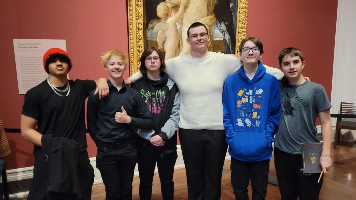 Major Magic closing down, selling animatronic characters | wtol.com