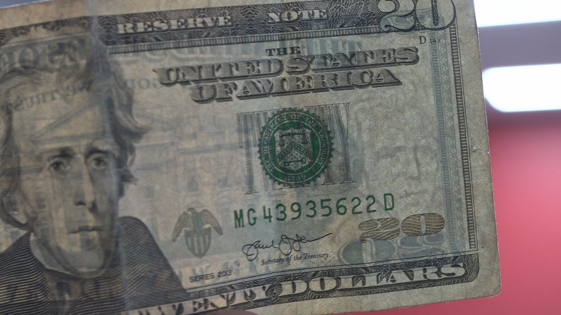 Counterfeit money: Here's how to spot fake cash | wtol.com