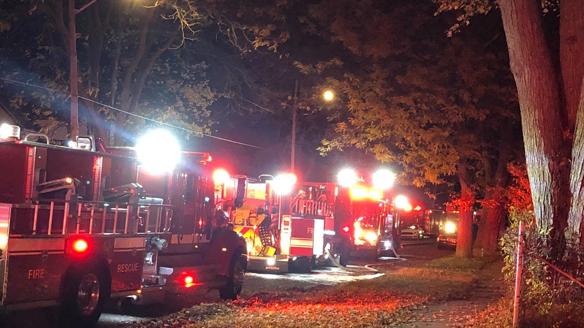 Toledo firefighters battle smoke and flames at central Toledo home ...