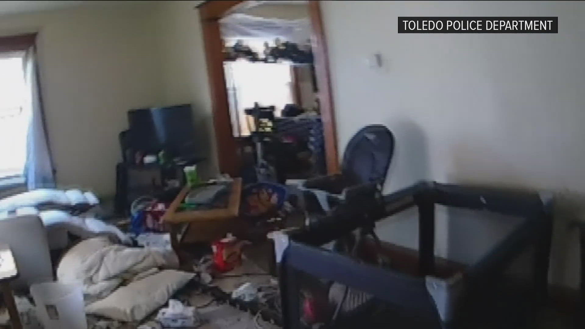 Police release bodycam showing arrest of parents on child endangerment ...