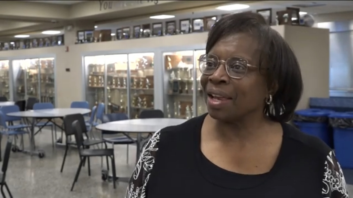 St. John's Jesuit program director retires after 20 years | wtol.com