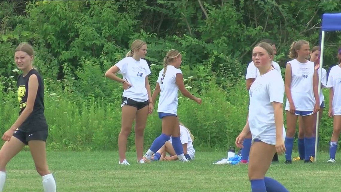 Anthony Wayne soccer players staying cool in the heat | wtol.com