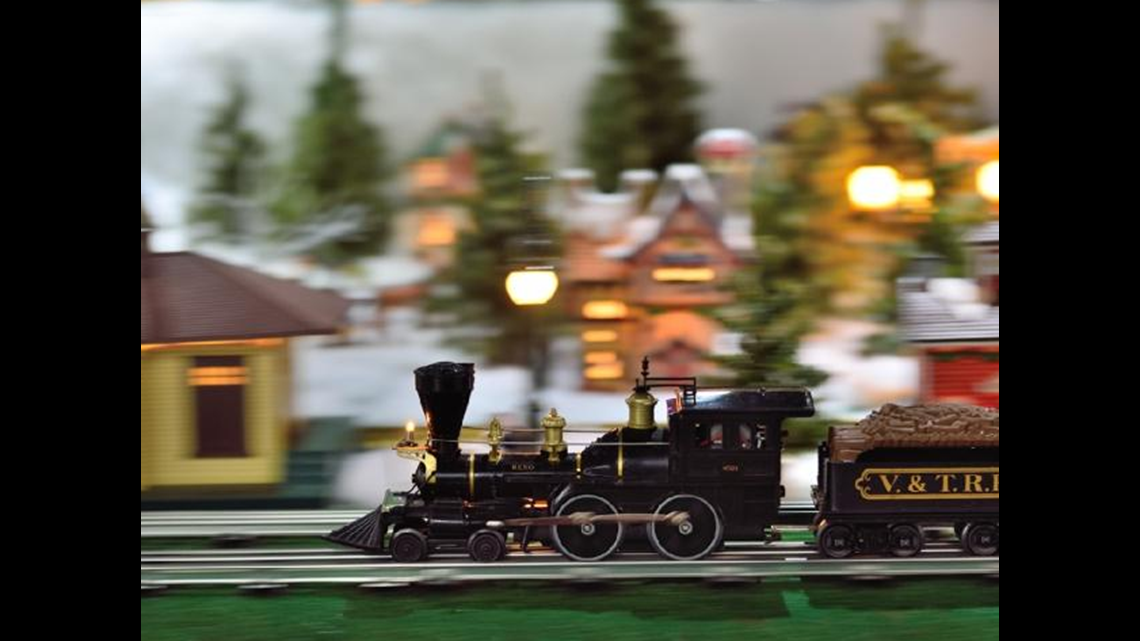 Hayes Train Special begins chugging along for 24th year | wtol.com