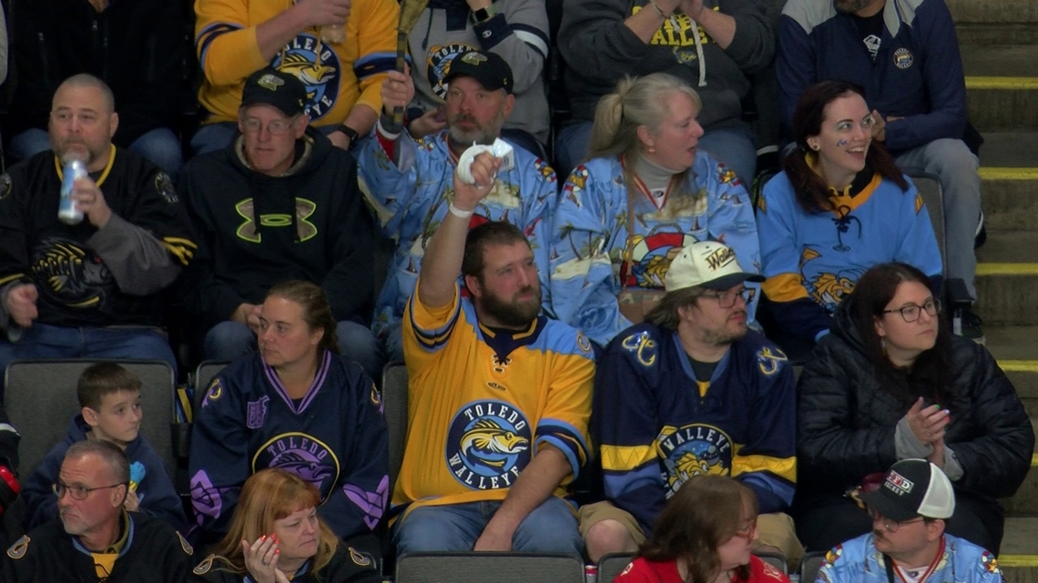 Toledo Walleye fan frenzy: Home opener win sets championship hopes high ...