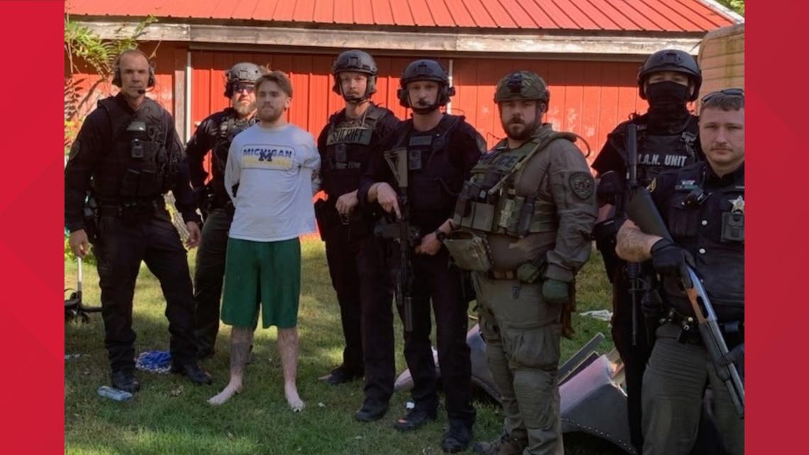 Wanted man arrested in Fulton County after fleeing into woods Thursday ...