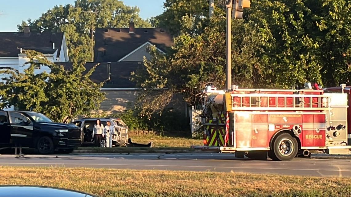 Crash on Anthony Wayne Trail injures at least one person | wtol.com