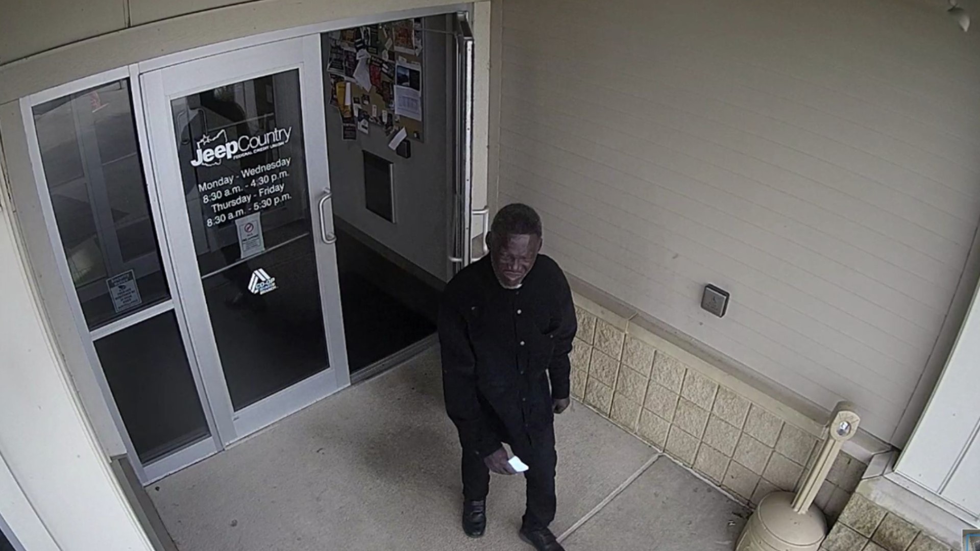 Officials searching for suspect in fake ID credit union theft | wtol.com
