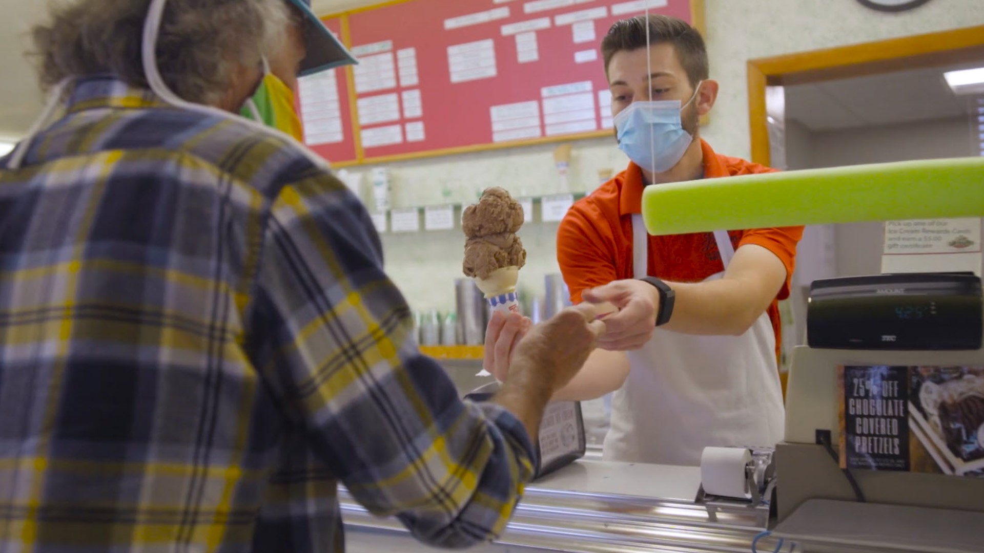 Historic Dietsch's Brothers candy shop a Hancock County mainstay | wtol.com
