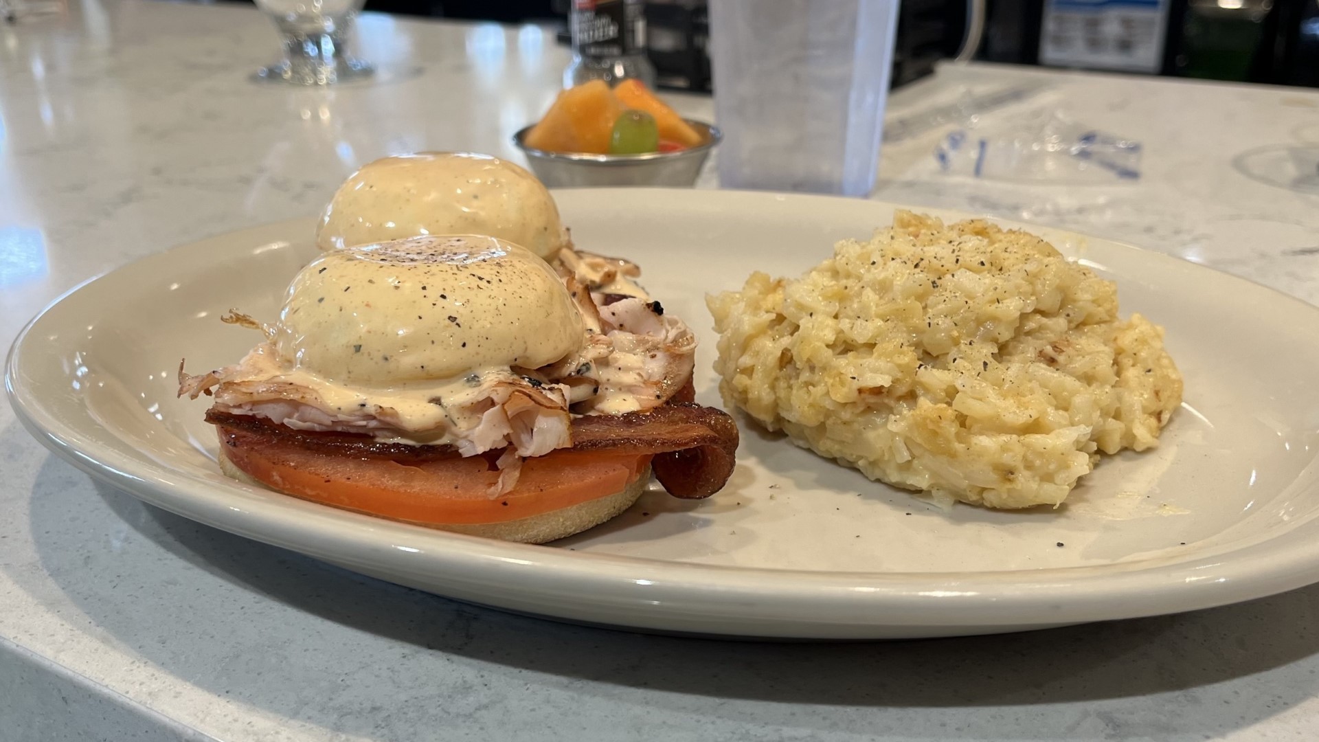 Recently-opened Toasted Yolk Café serving patrons in Findlay | wtol.com