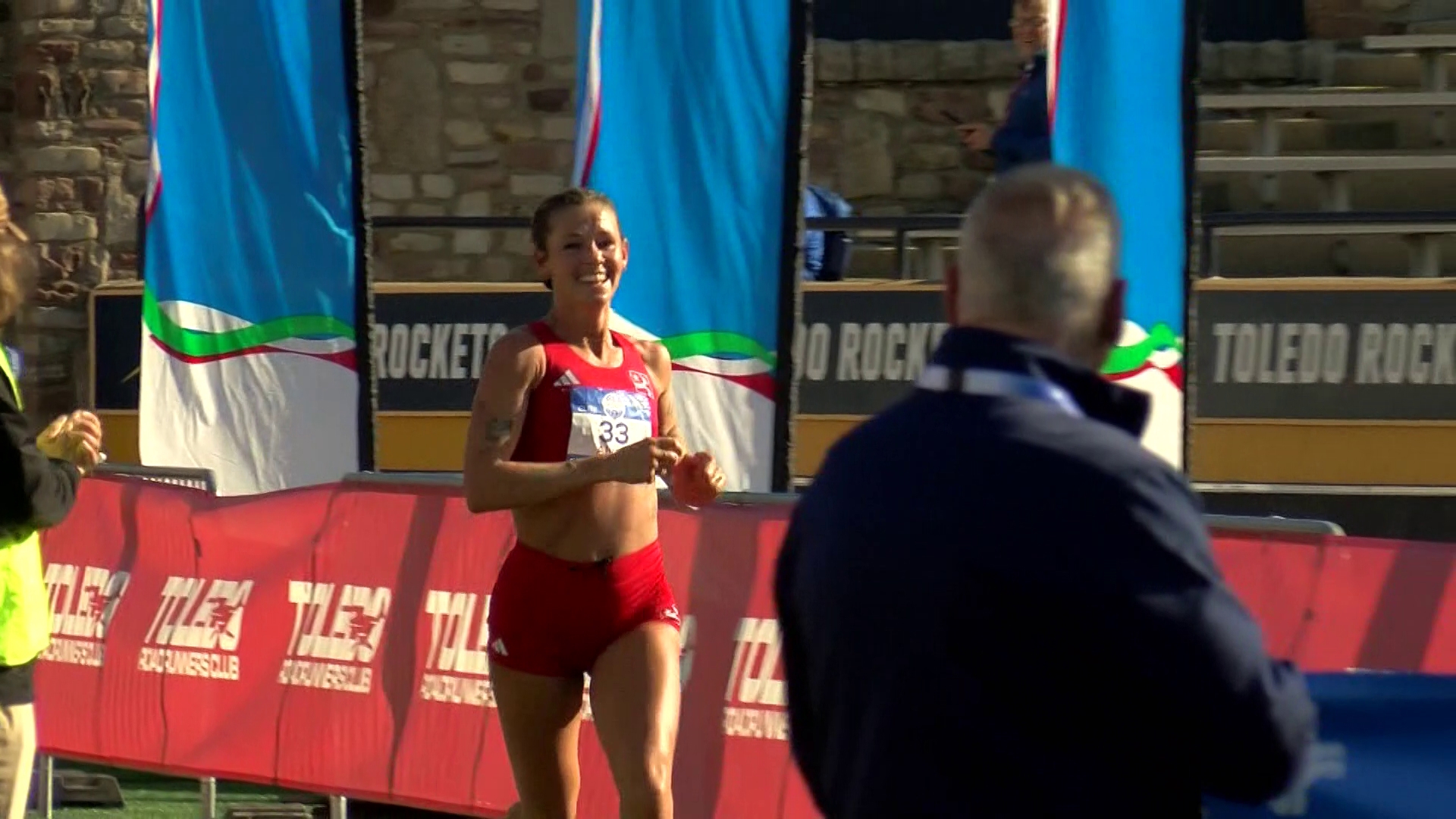 Alyssa McElheny breaks women's record at Glass City Marathon | wtol.com
