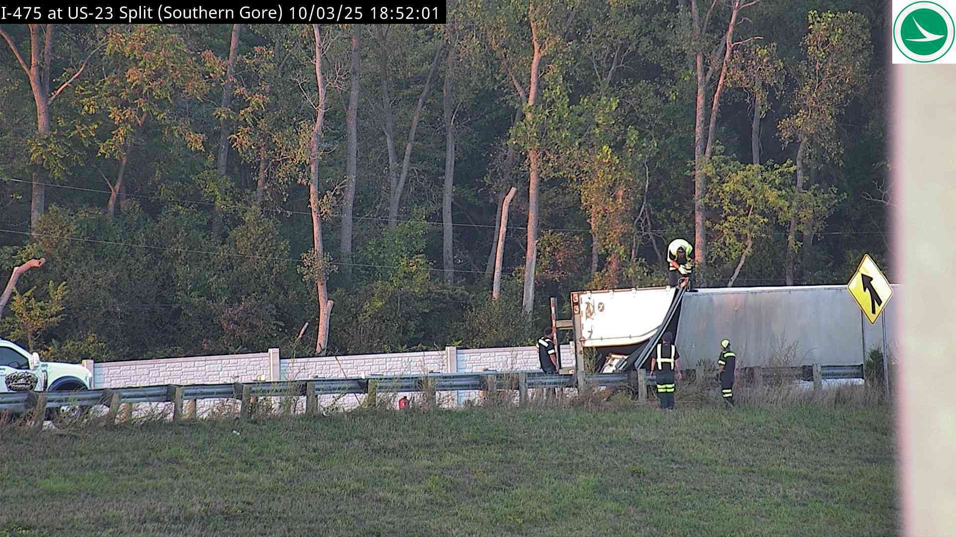 Semi truck driver injured in crash at U.S. 23/I-475 interchange | wtol.com