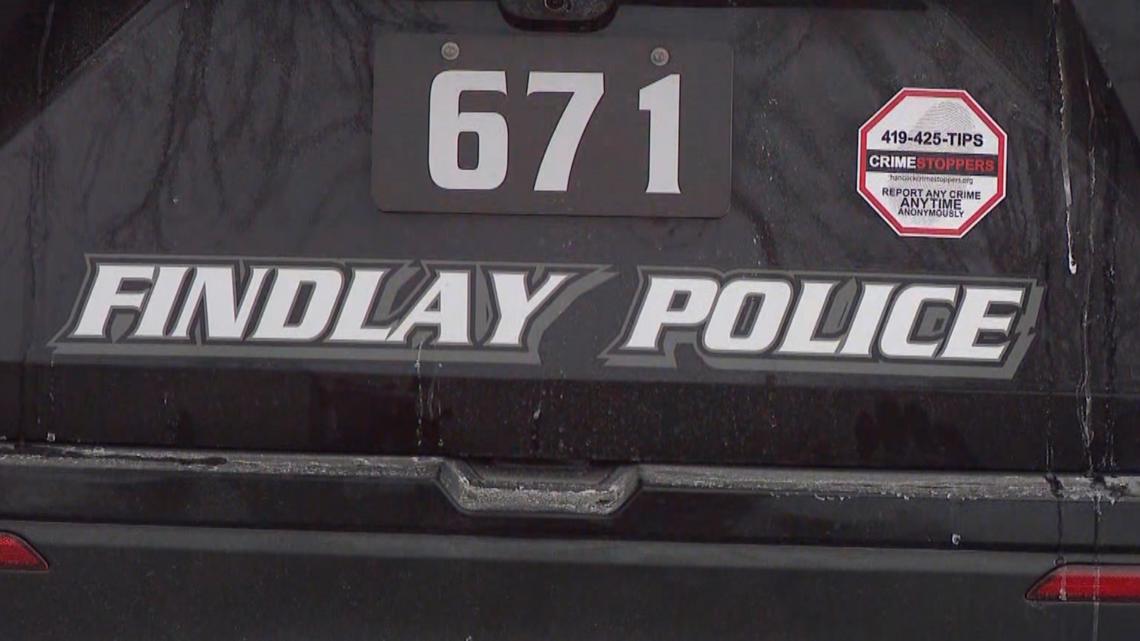 1 dead, 1 seriously injured in 3-vehicle Findlay crash | wtol.com