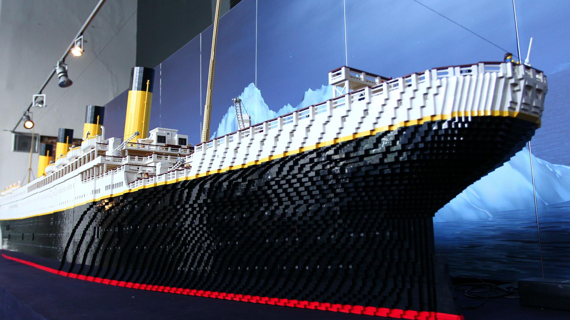 Exhibit featuring replica Titanic, other creations made of LEGO bricks ...