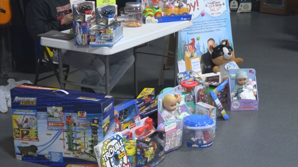 Millbury car museum joins WTOL 11 for Gift of Joy toy drive | wtol.com