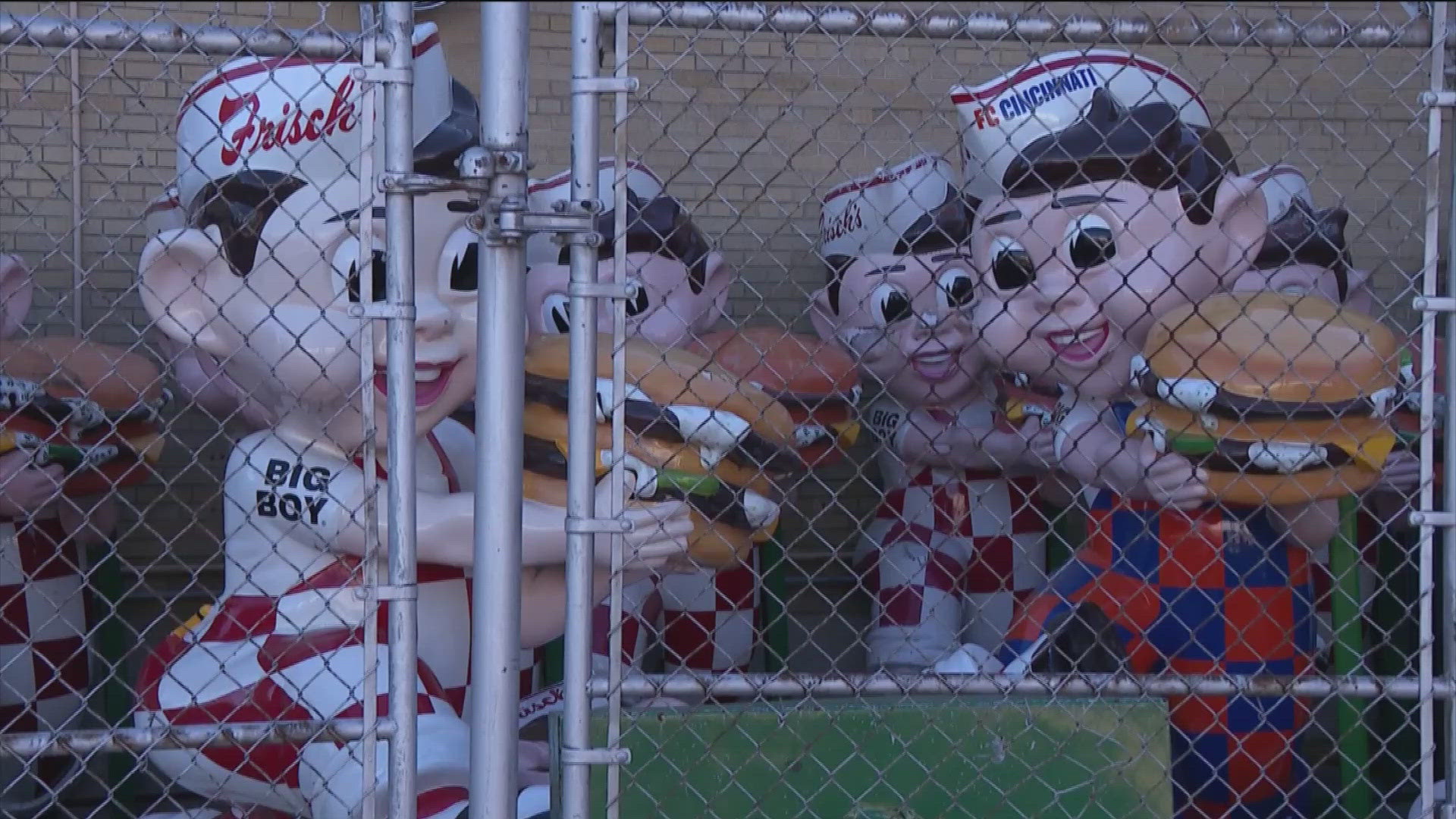 A final resting place for defunct Big Boy statues? We're deceased ...