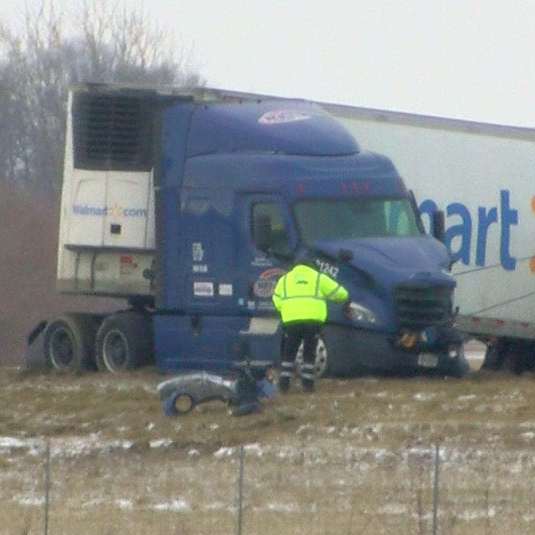 Multiple commercial vehicles involved in crash Sunday morning on ...