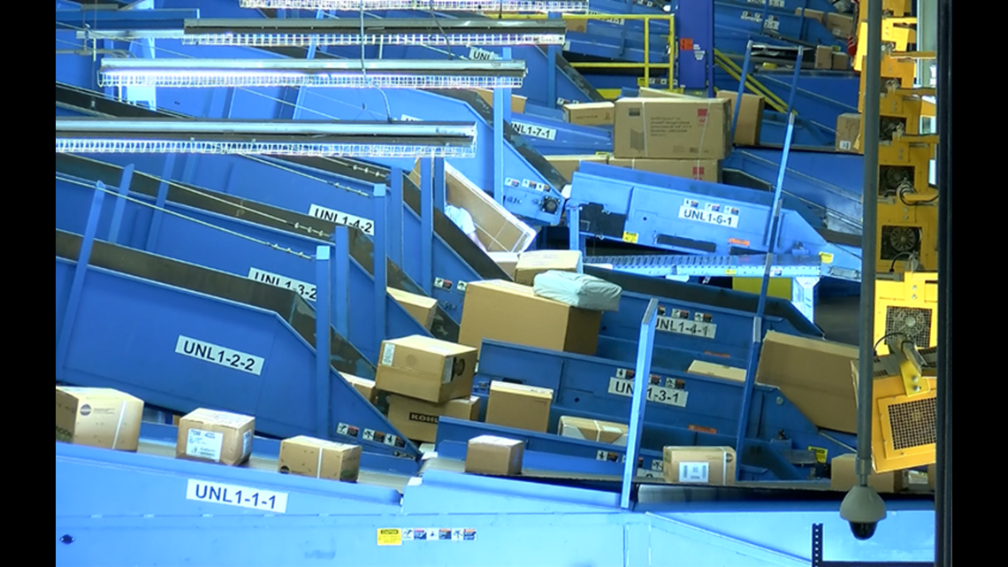 FedEx Ground hiring hundreds of holiday workers at Perrysburg Hub ...