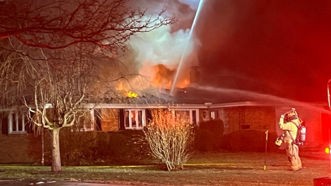 Vacant Walbridge home destroyed in early morning fire | wtol.com